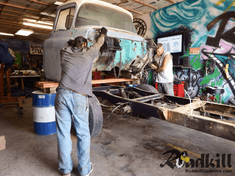 1959 GMC 4X4 Truck Gets 4th Gen B-Body Chassis Swap