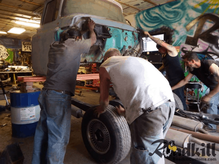 1959 GMC 4X4 Truck Gets 4th Gen B-Body Chassis Swap