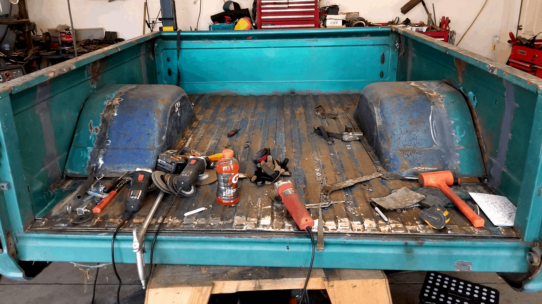 Making the Bed: C10 Long to Short Bed, Wheel Tubs, Taillight Fuel Filler