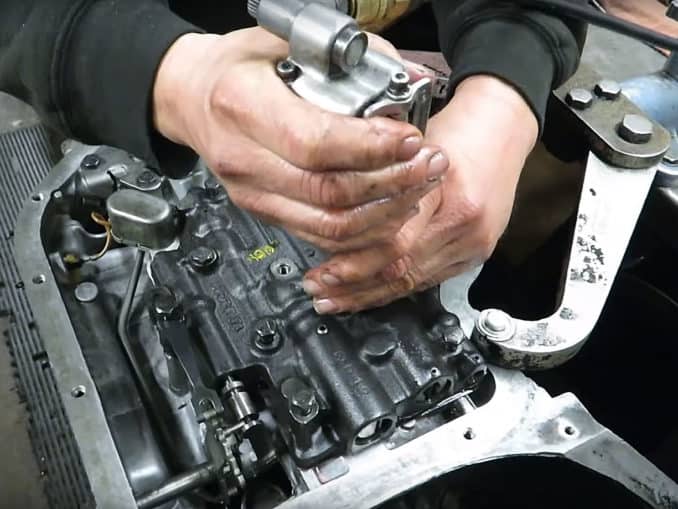 Change TH350 & TH400 Shift Points with an Adjustable Vacuum Modulator