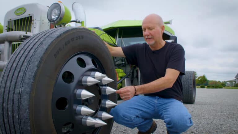 Overkill ~ The Ultimate Peterbilt Hot Rod